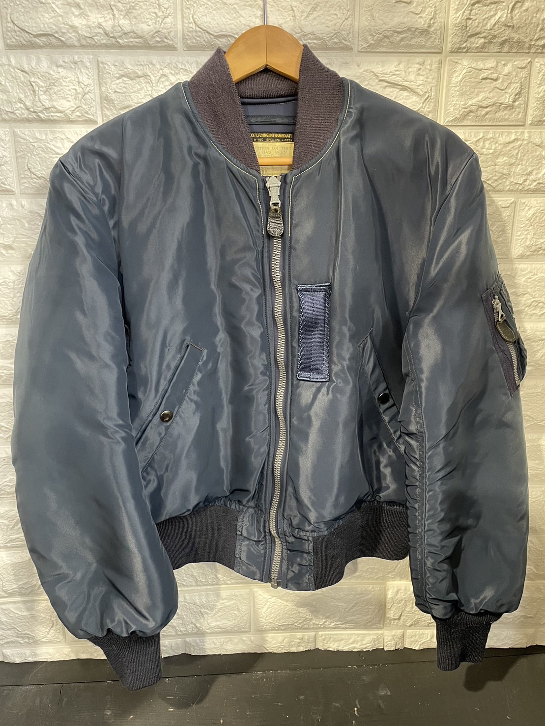 古着SNS更新いたしました！ BUZZ RICKSON’S B-15C フライトジャケット M13184 #buzzricksons # ...